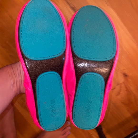 Tieks | Shoes | Tieks Neon Pink Pop Pink Ballet Flat | Poshmark